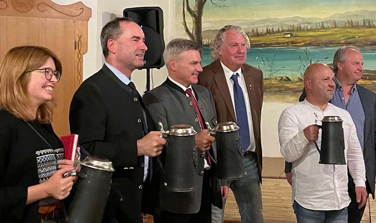 Ordentlich was los auf der Jahreshauptversammlung - Zimmerer-Innung Landshut